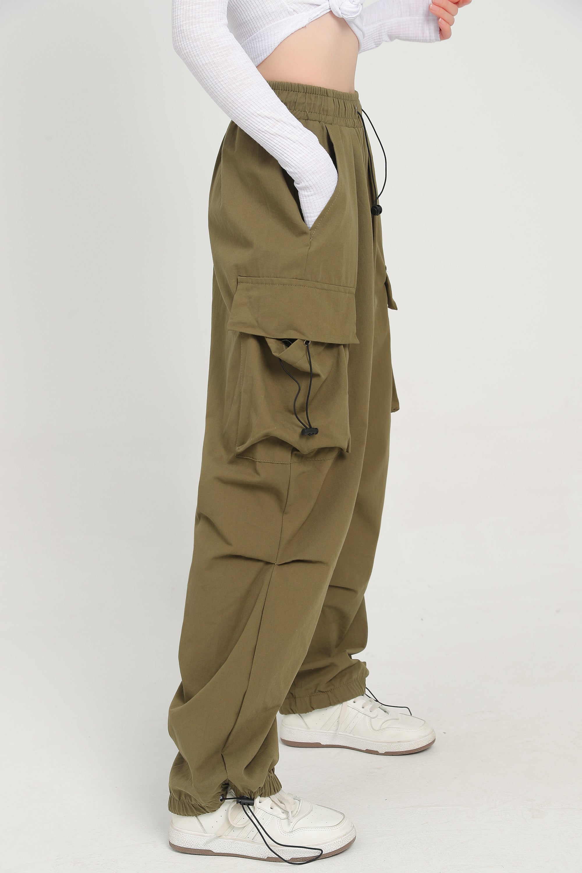 Wide Leg Drawstring Cuff Cargo Pants